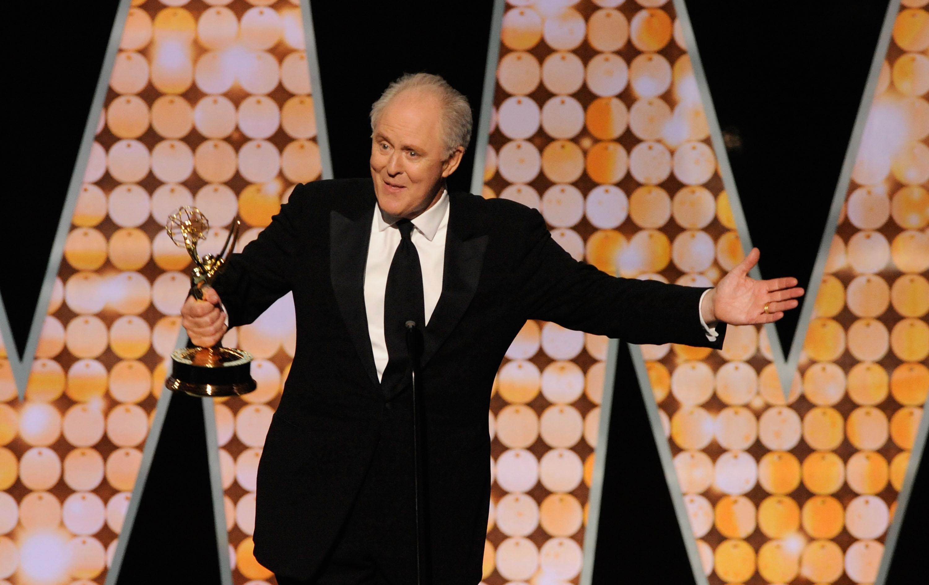 John Lithgow’s Killer ‘Dexter’ Emmy Acceptance Speech Mistake - Access