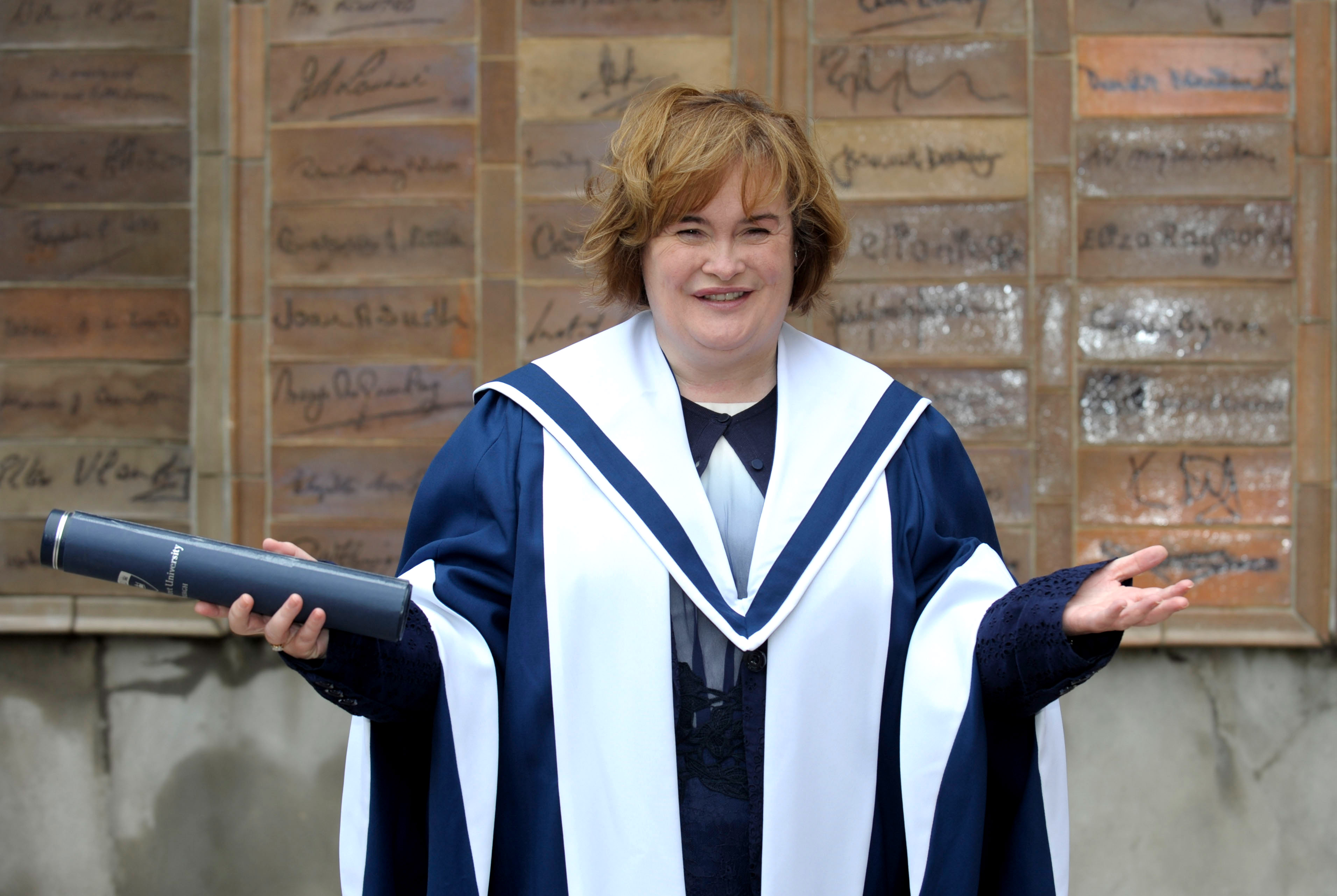 Susan Boyle Gets Honorary Doctorate From Scottish University - Access