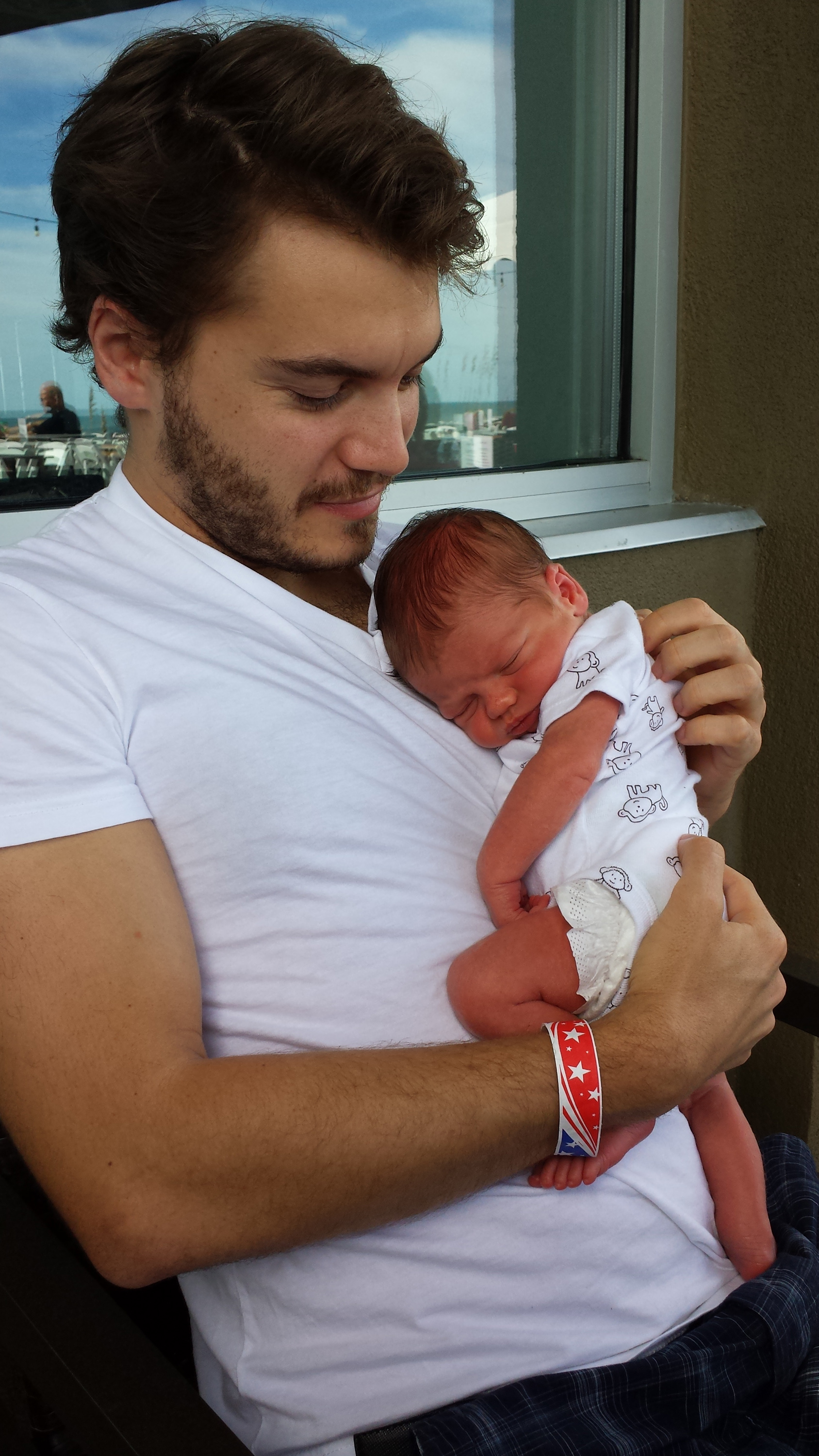 Emile Hirsch Is A Dad! See His Newborn Son (Photo) - Access