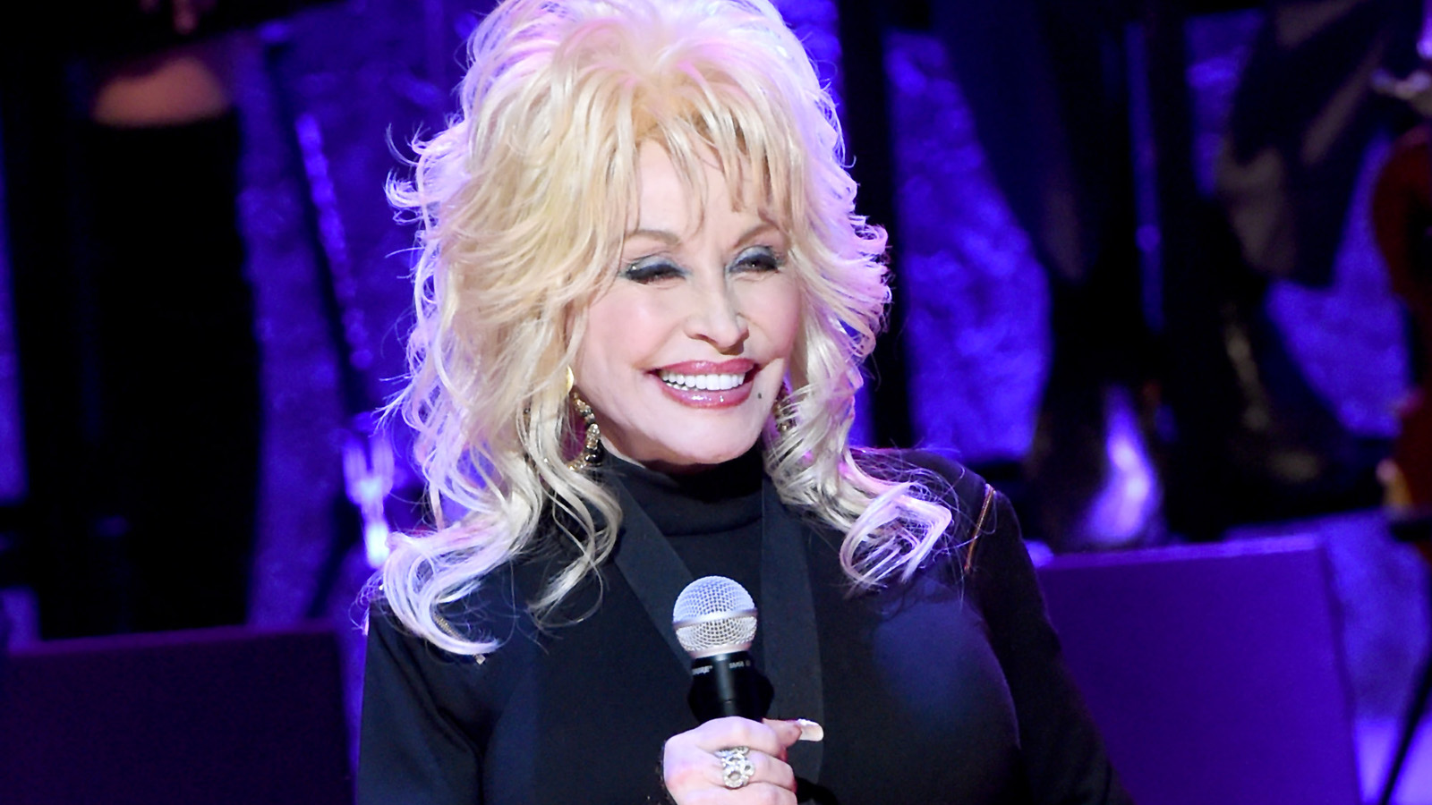 Dolly Parton Earns 2 Guinness World Records! (Find Out Which Ones) | Access