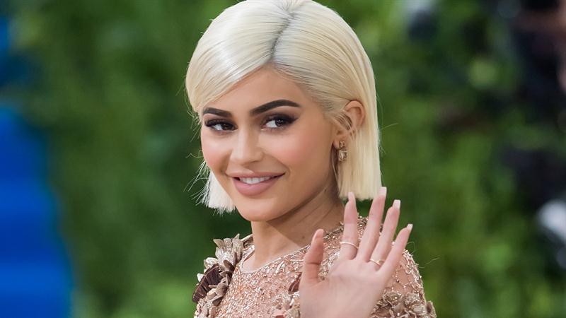 Kylie Jenner Shares Pic Of Ring With Travis Scott's Initials | Access