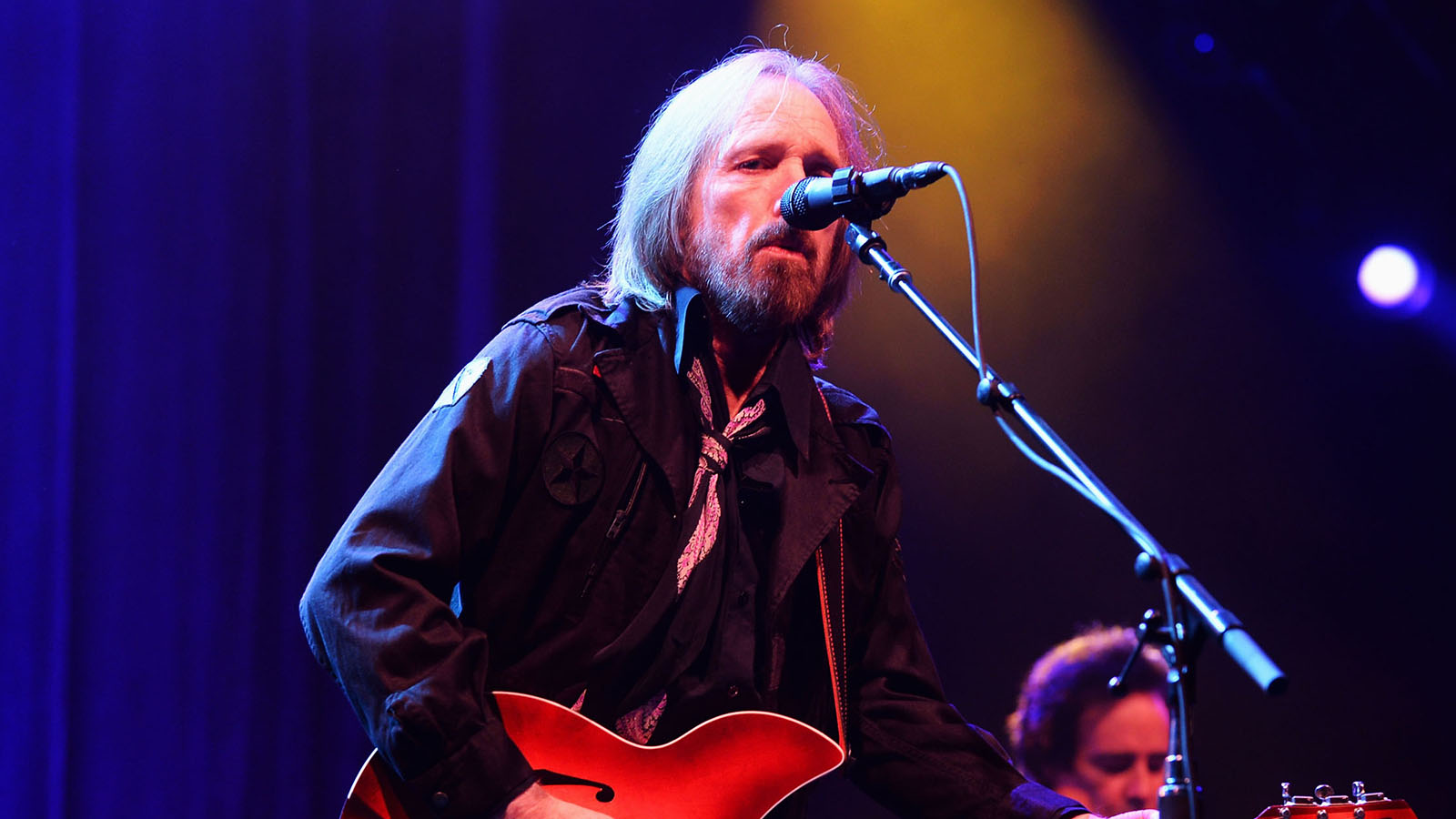 Music Legend Tom Petty Dead At 66 | Access