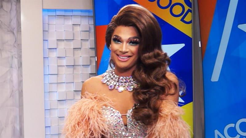 'RuPaul's Drag Race': Valentina Plays 'Snatch That Weave'! | Access