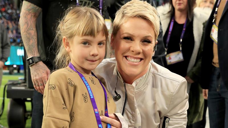 Pink's Daughter Hilariously Nods Off During Her Concert! | Access