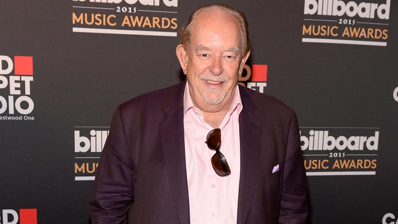 'Lifestyles Of The Rich And Famous' Host Robin Leach Dead At Age 76 ...