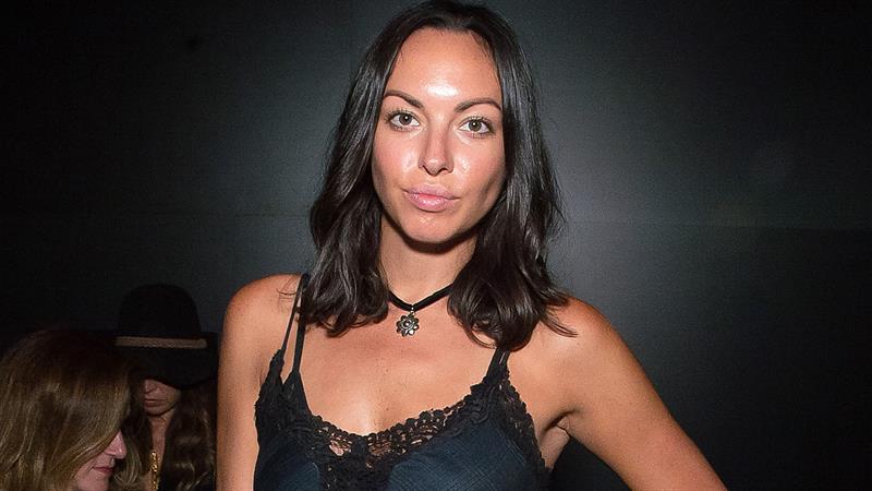 'The Bachelor' Contestant Tracy Shapoff Apologizes For Offensive Tweets ...