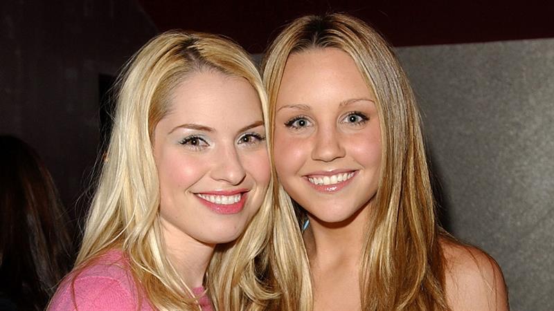 Leslie Grossman Gives An Update On Pal Amanda Bynes: 'She's Doing ...