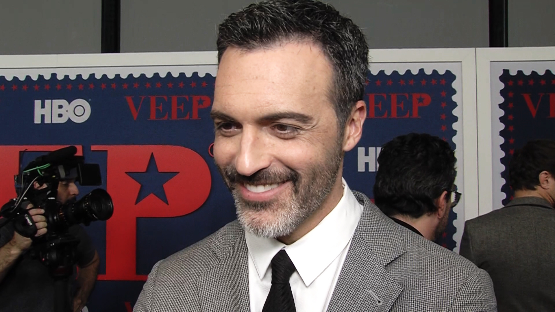 Reid Scott Describes The Emotional Final Week Of Shooting 'Veep ...