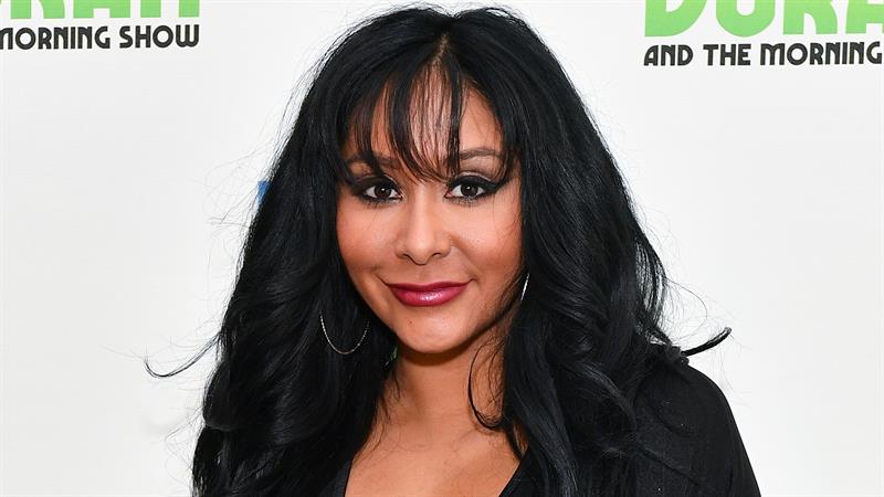 Snooki Defends Putting Her 4 & 6-Year-Old Kids In Strollers At Disney ...