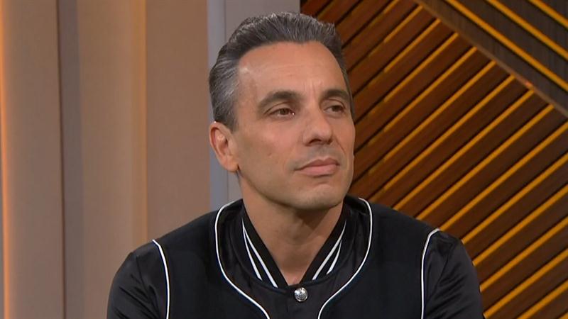 Sebastian Maniscalco Reflects On His 2019 Oscar Red Carpet Debut: It ...