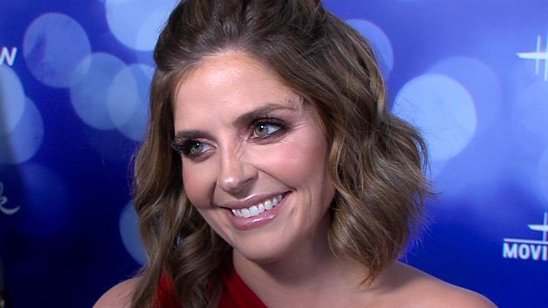 Jen Lilley Went Into Labor While On Hallmark Red Carpet: 'We Might Have ...
