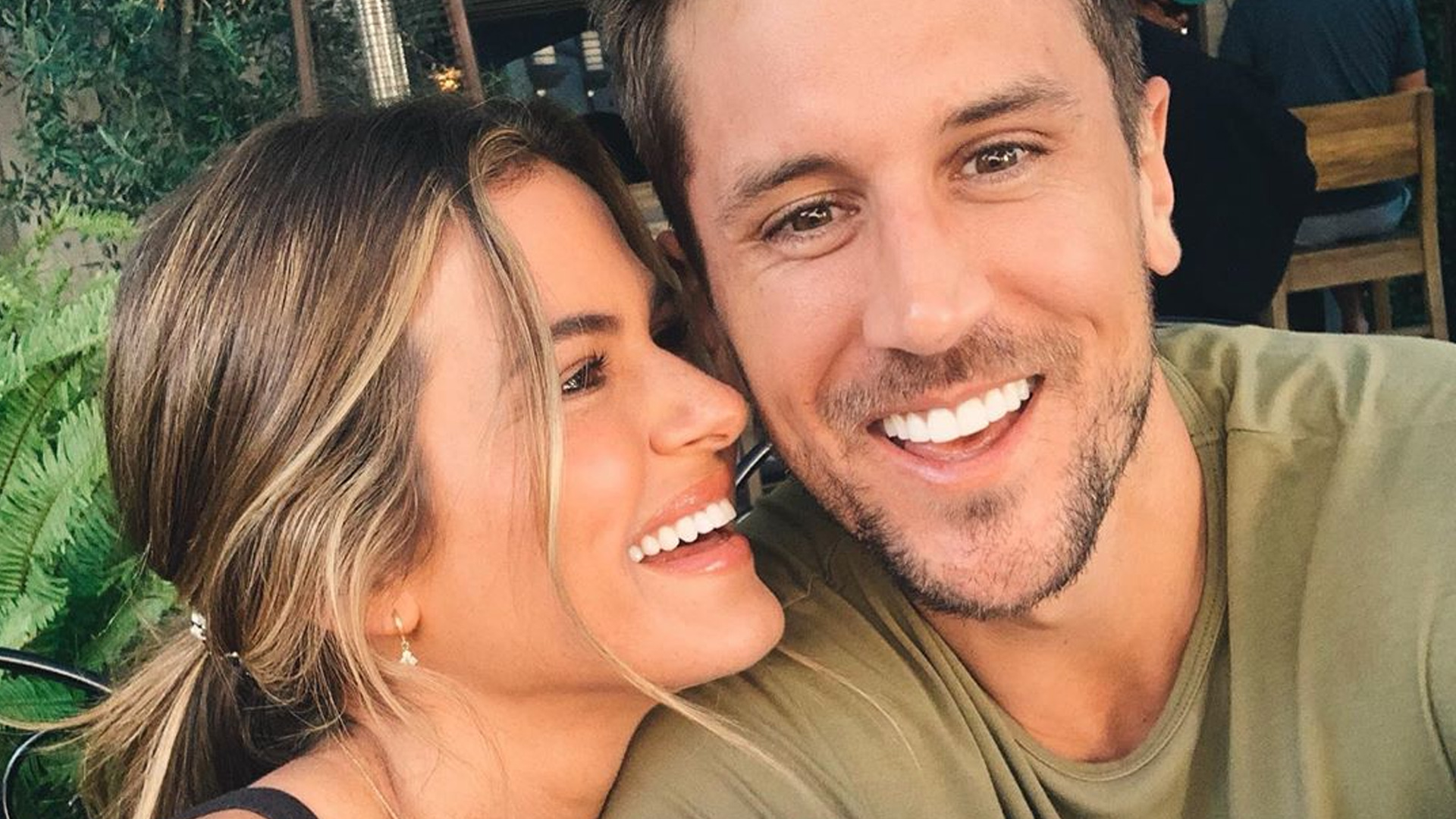 Jordan Rodgers Re-Proposes To JoJo Fletcher With Sparkly New Engagement ...