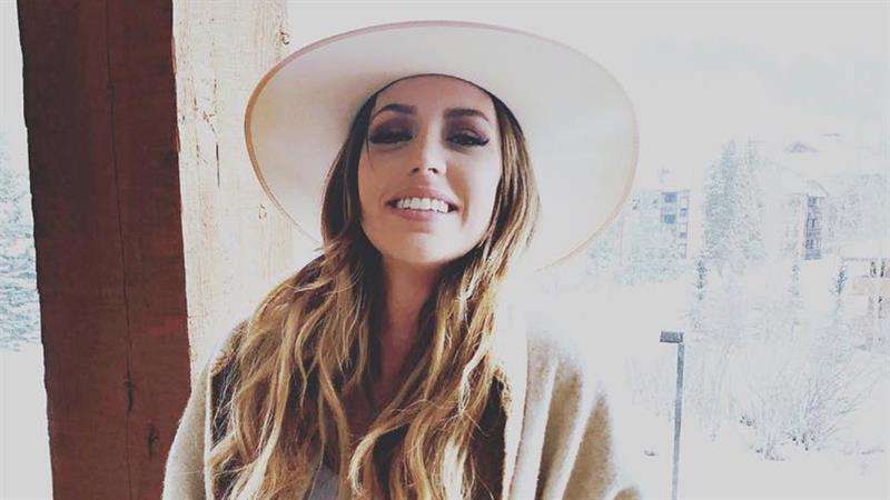Country Singer Kylie Rae Harris Dies In Car Crash At Age 30 | Access