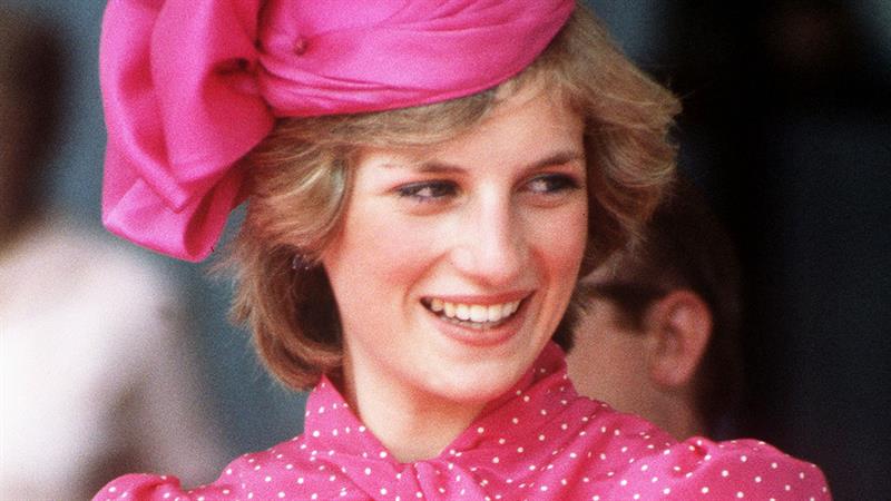 Tory Burch Celebrates Princess Diana's Style At New York Fashion Week ...