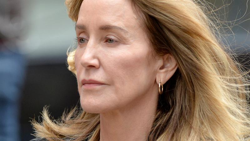 Felicity Huffman's Daughter Sophia Is Reportedly 'Reapplying To ...
