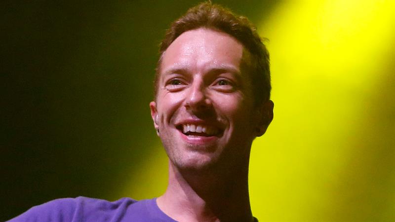 Chris Martin Reflects On Overcoming Homophobia As A Teen: 'I Was ...