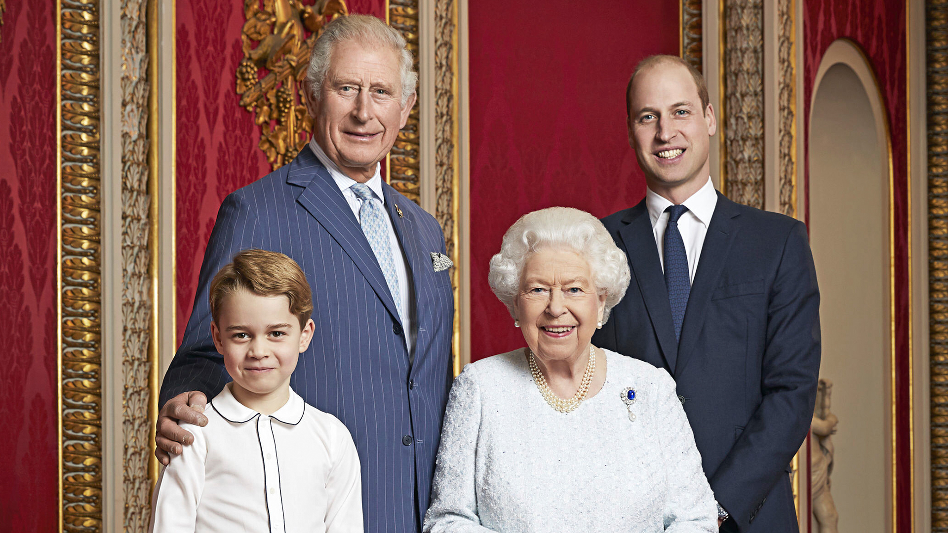 Queen Elizabeth Beams With William, George And Charles In New 4 ...