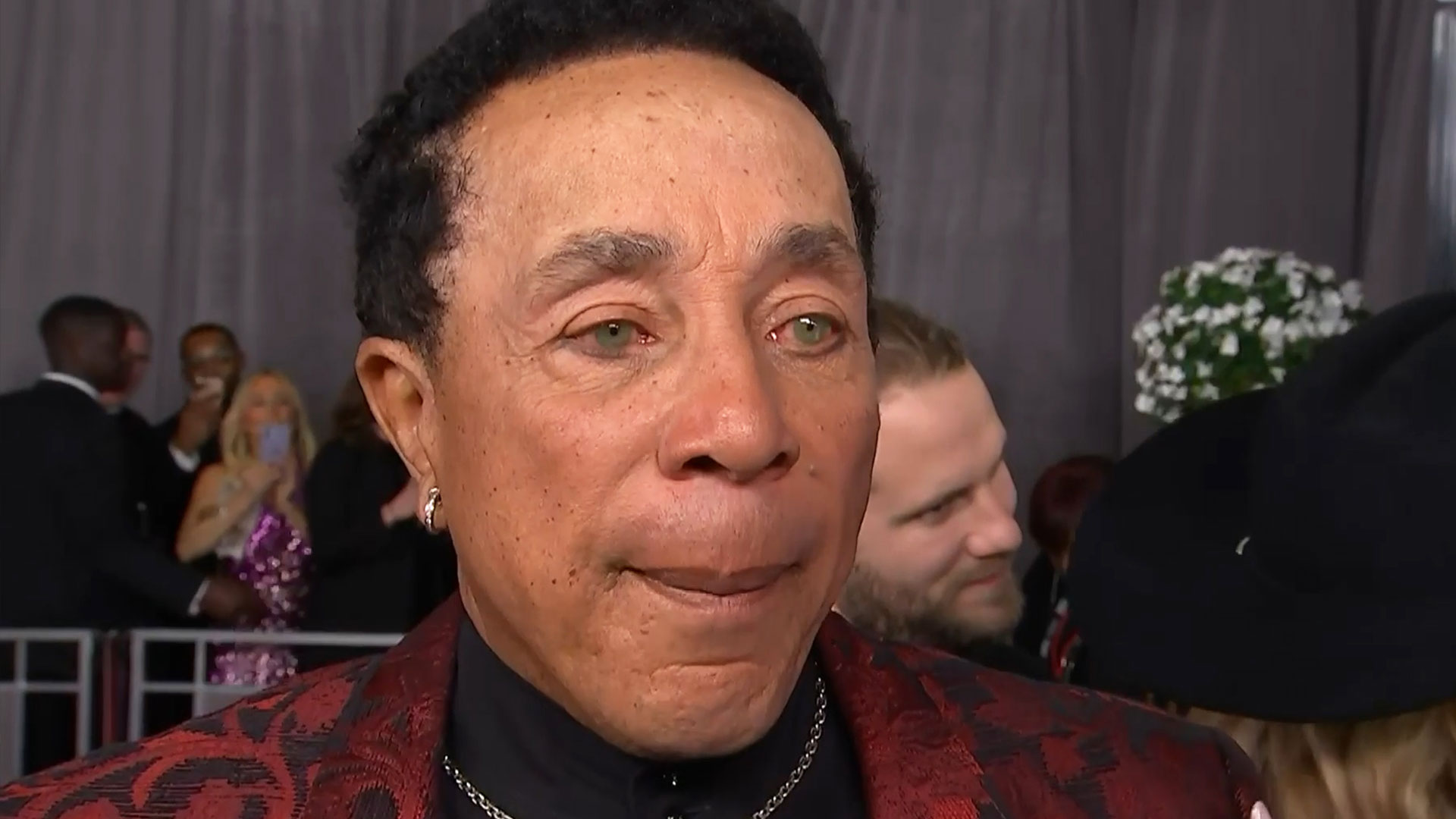Smokey Robinson Remembers Late 'Friend' Kobe Bryant And Daughter Gianna ...