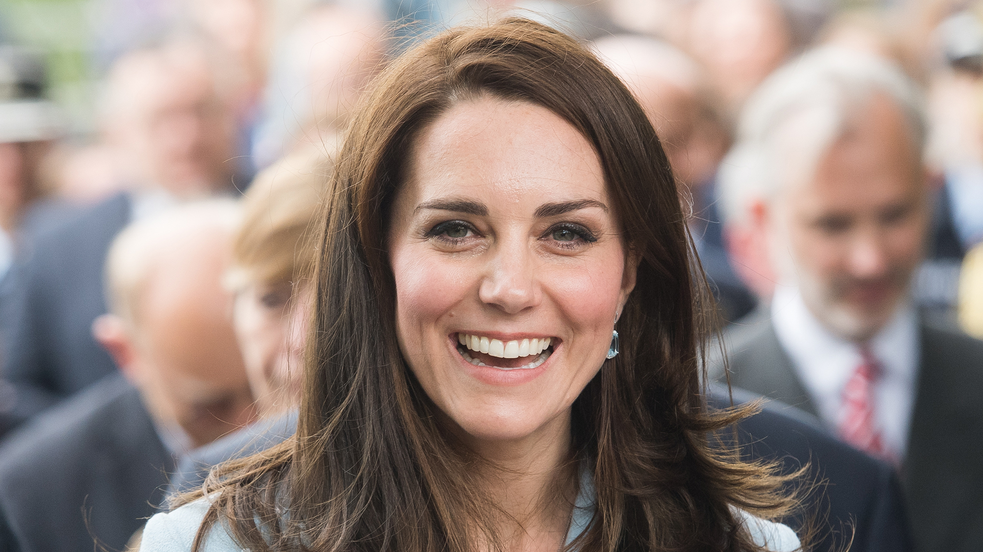 Kate Middleton Grocery Shops With George, Charlotte & Louis (Report ...