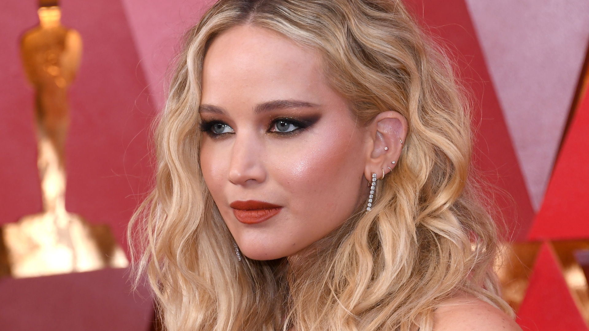 Jennifer Lawrence Injured By Glass In Stunt Explosion On Movie Set | Access