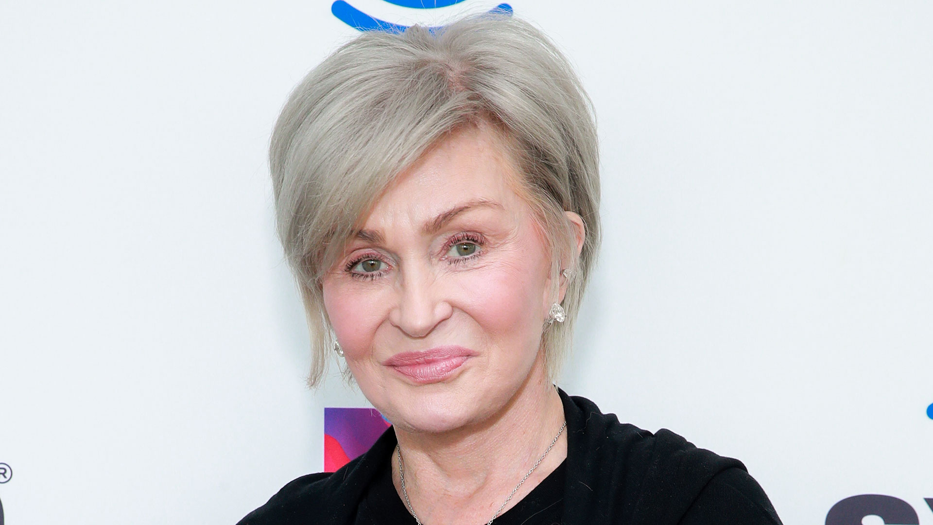 Sharon Osbourne Reveals She Tested Positive For COVID-19 & Was Briefly ...