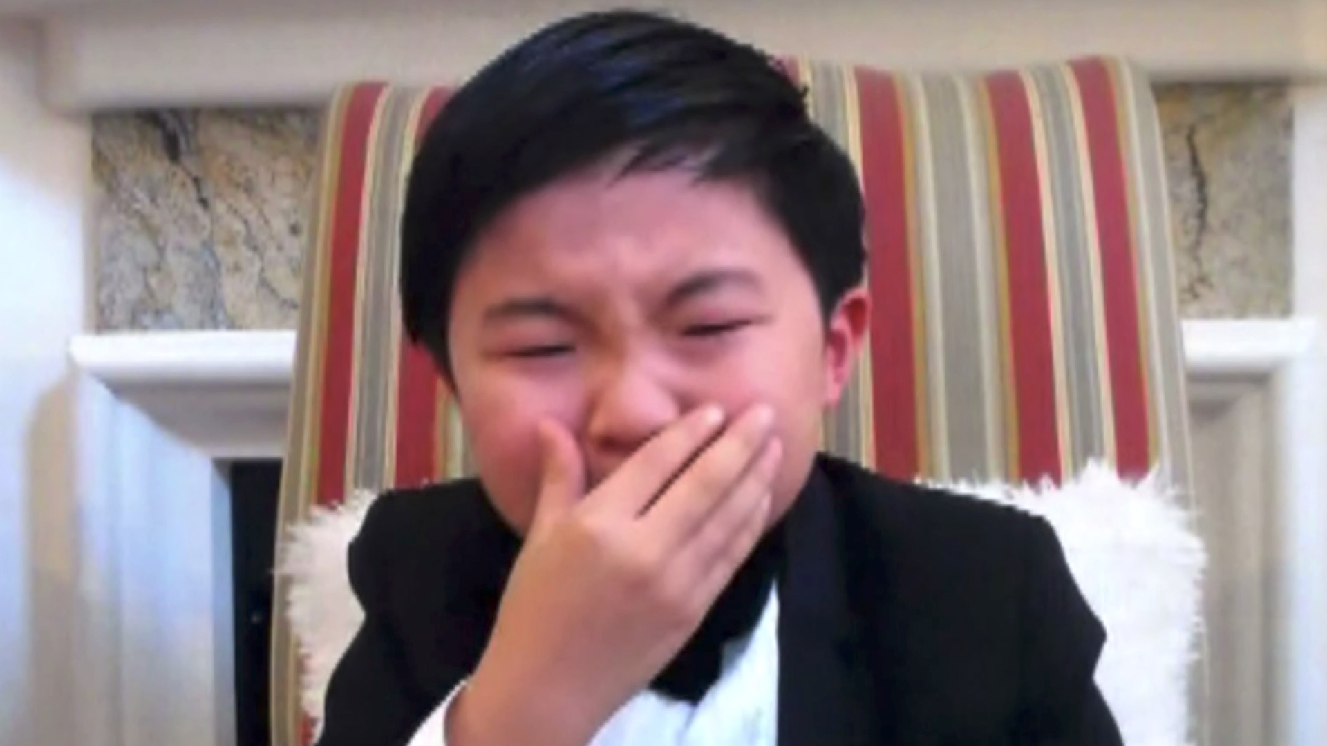 8-Year-Old ‘Minari’ Star Alan Kim Bursts Into Tears During Critics ...