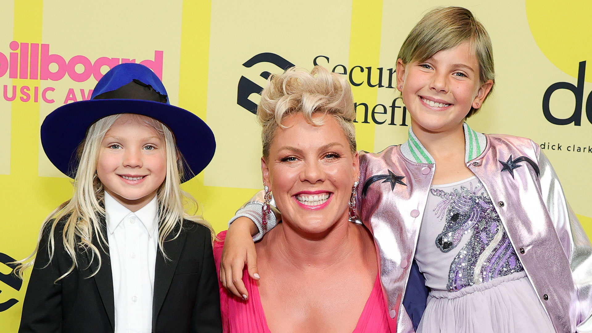 Pink's Son Jameson Breaks Out Hilarious Dance Moves During Sister ...