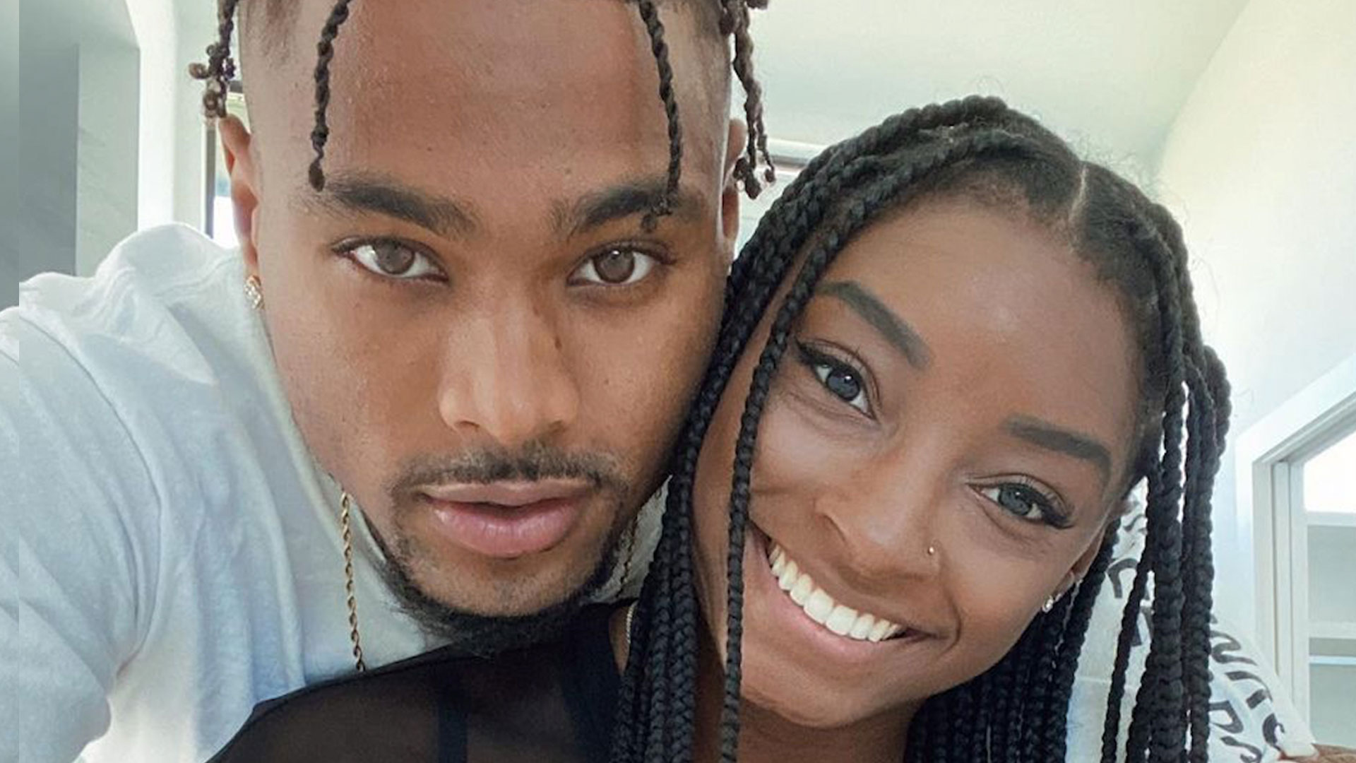 Simone Biles Gushes About Boyfriend Jonathan Owens: We Share 'Love ...