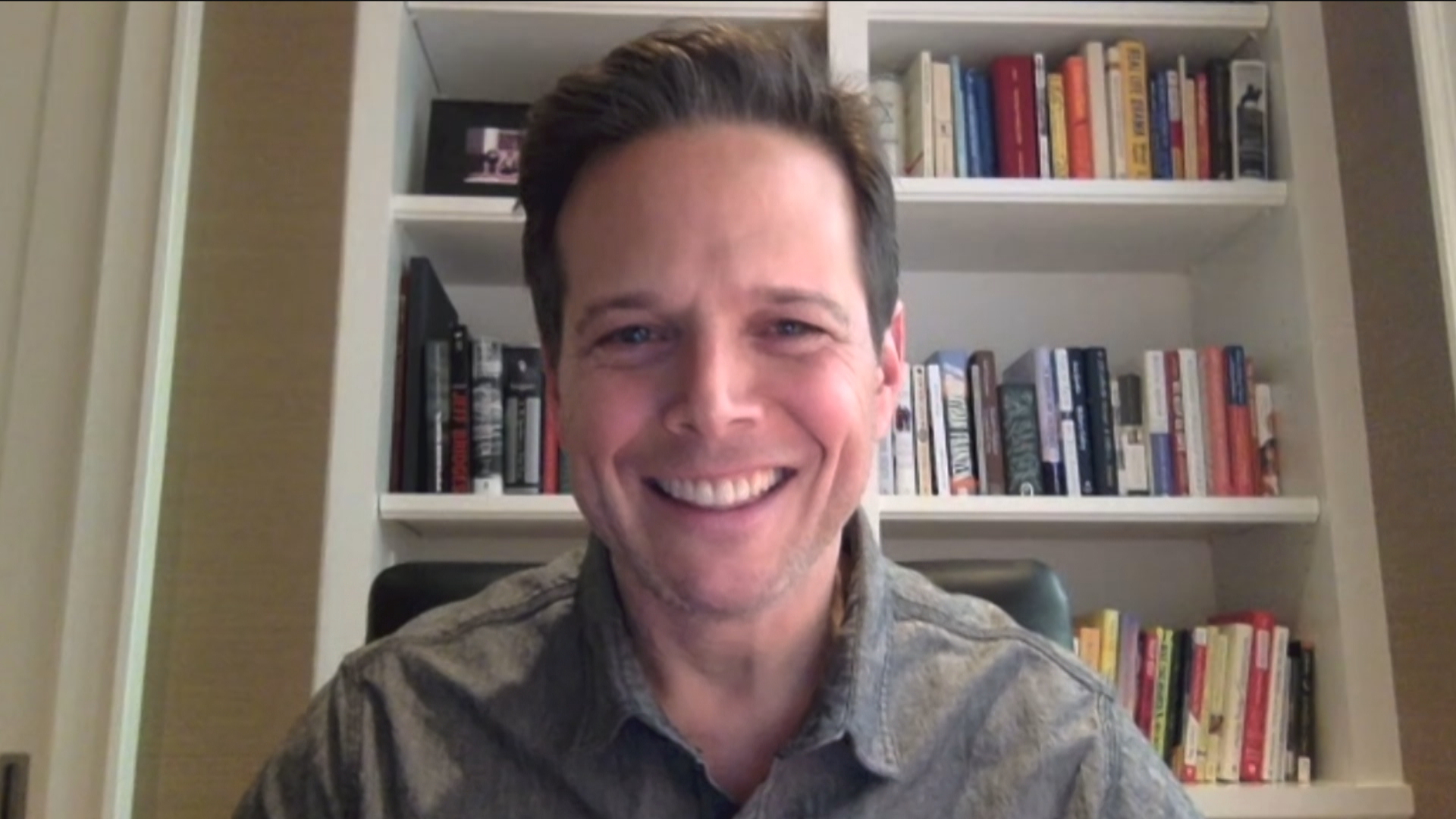 Scott Wolf Recalls The First Date He Had With His Wife & How It Almost ...