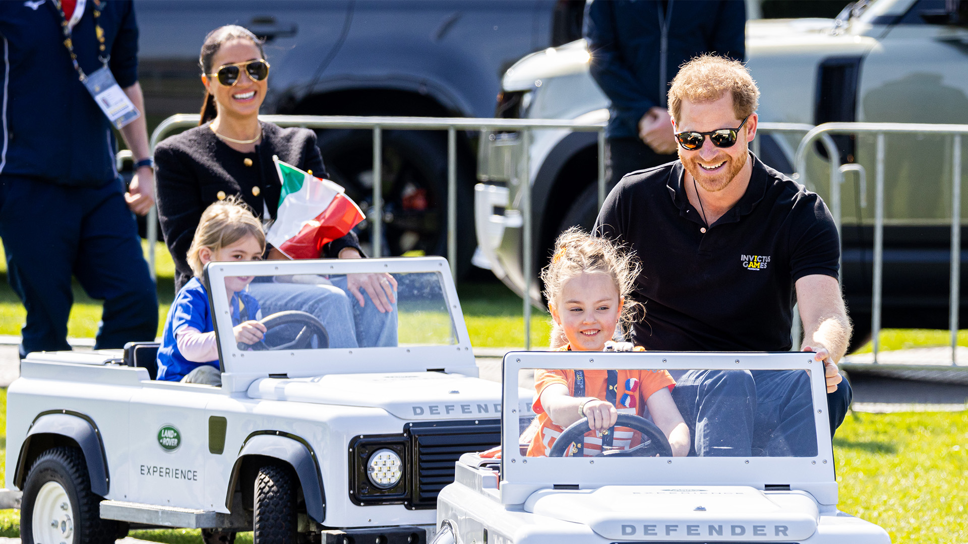 Meghan Markle & Prince Harry Cheer Alongside Kid Drivers In Mini ...