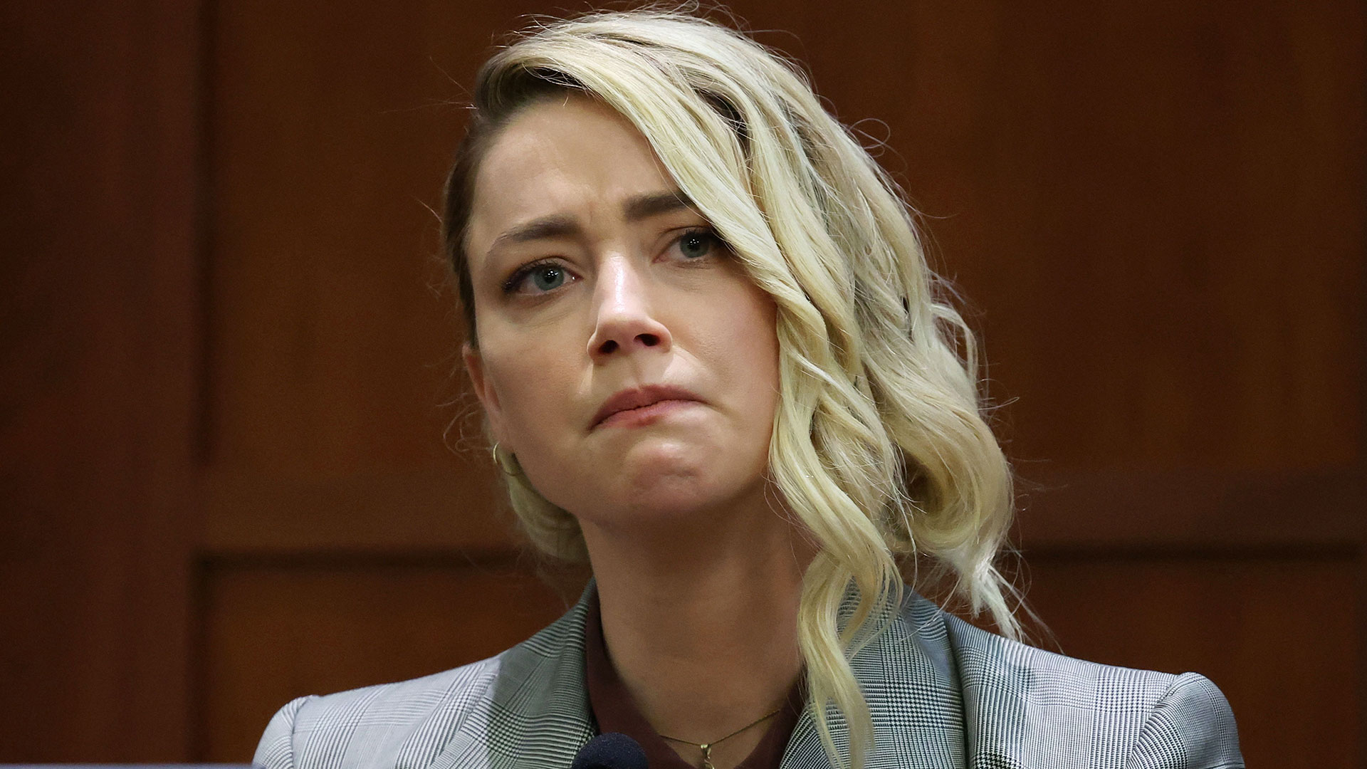 Amber Heard Testifies About Receiving Death Threats Amid Johnny Depp ...