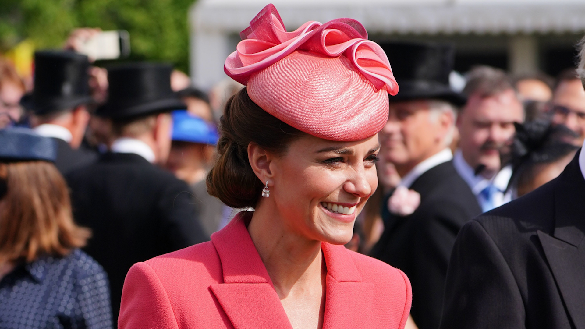 Kate Middleton Looks Pretty In Pink For Her First Royal Garden Party ...