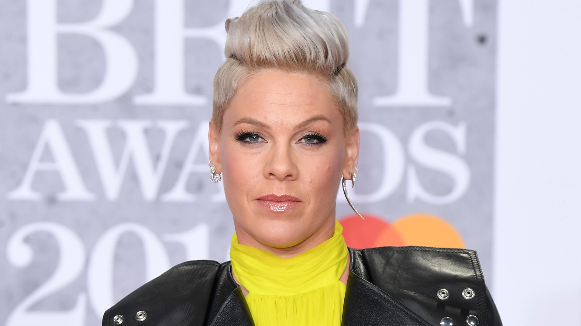 Pink Tells Fans Who Support Overturning Of Roe V. Wade To 'Never F ...