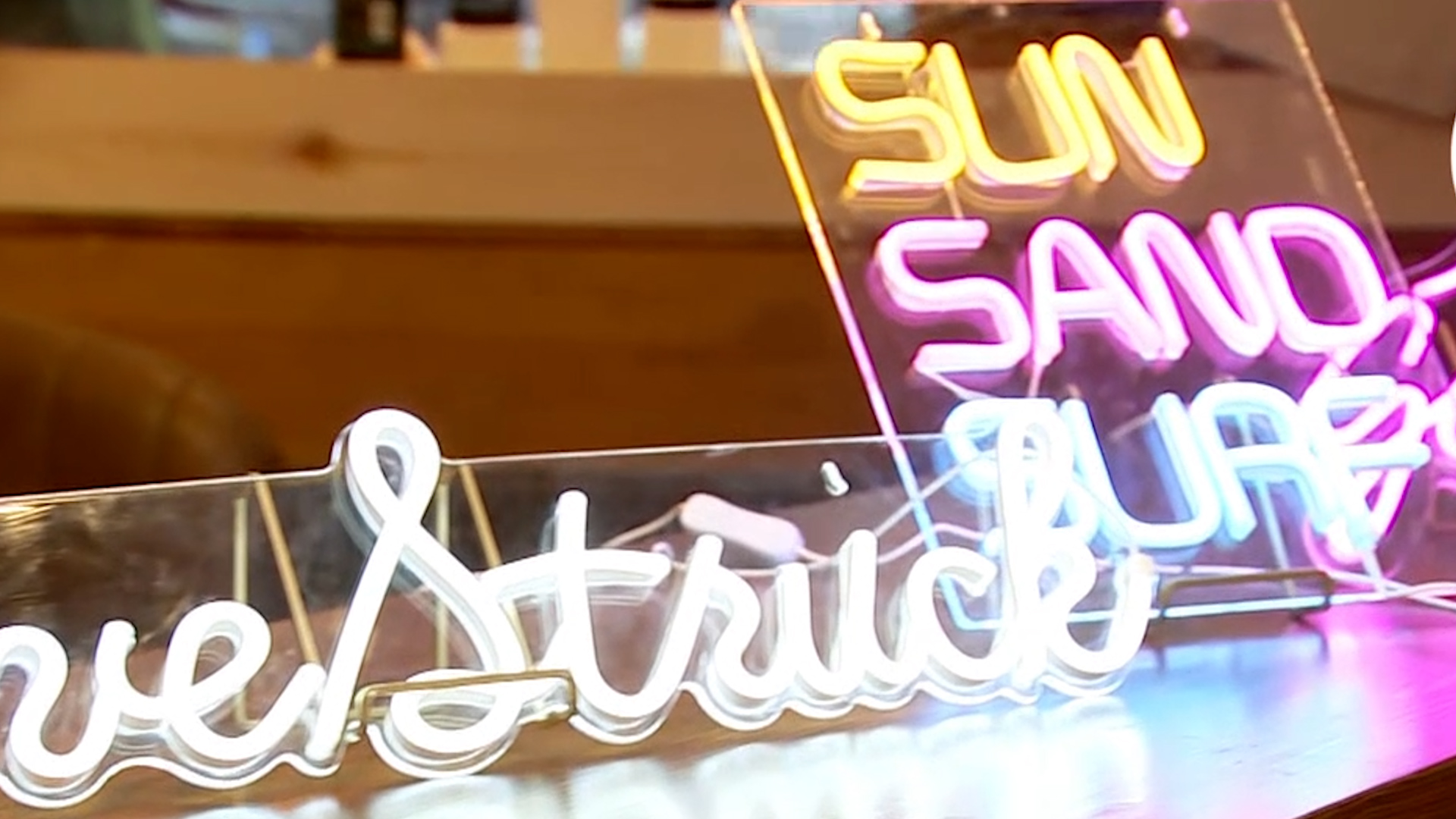 Shop LED Neon Signs, Skincare & More On Gilt.com This Week! | Access