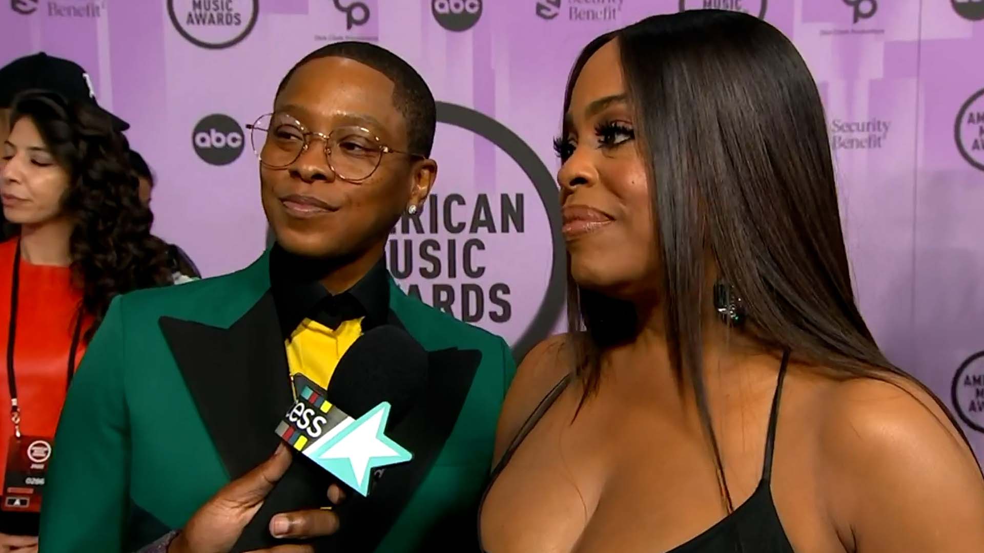 Niecy Nash Gushes About Jessica Betts Its Lovely To Have Someone To