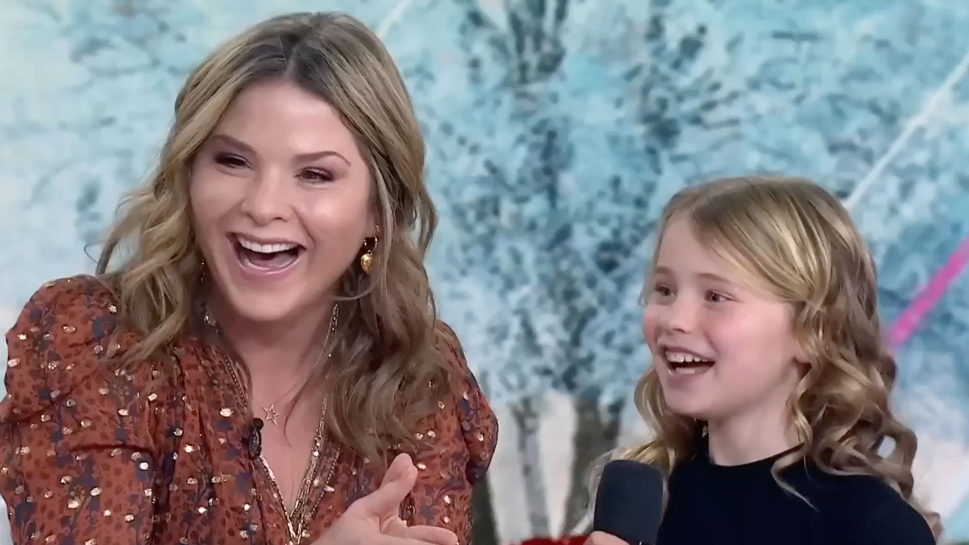 Jenna Bush Hager's Daughter Says Mom 'Doesn't Wear Underwear' & Drops ...
