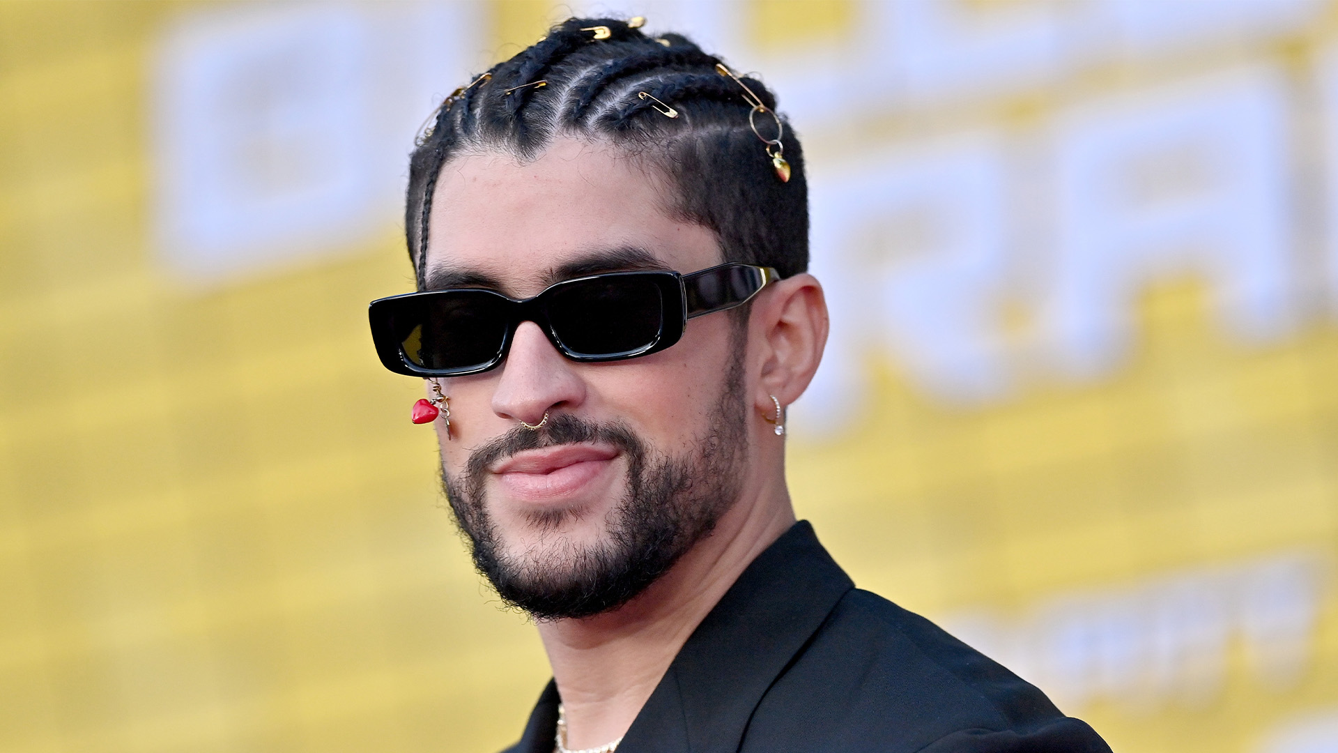 Bad Bunny Makes First Speech In English While Presenting Award To ...