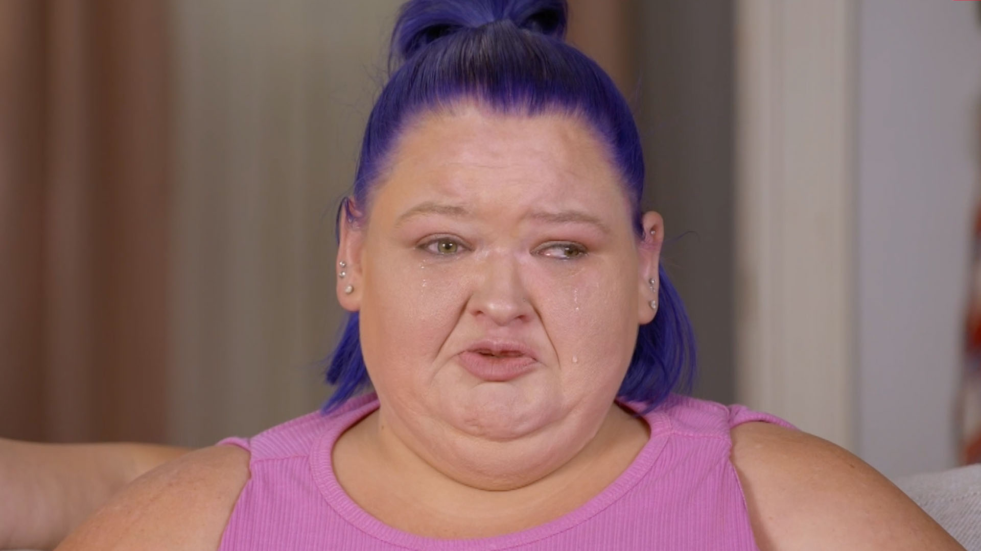 ‘1000-Lb. Sisters’ Star Amy Slaton In Tears At Family Outing (Exclusive ...