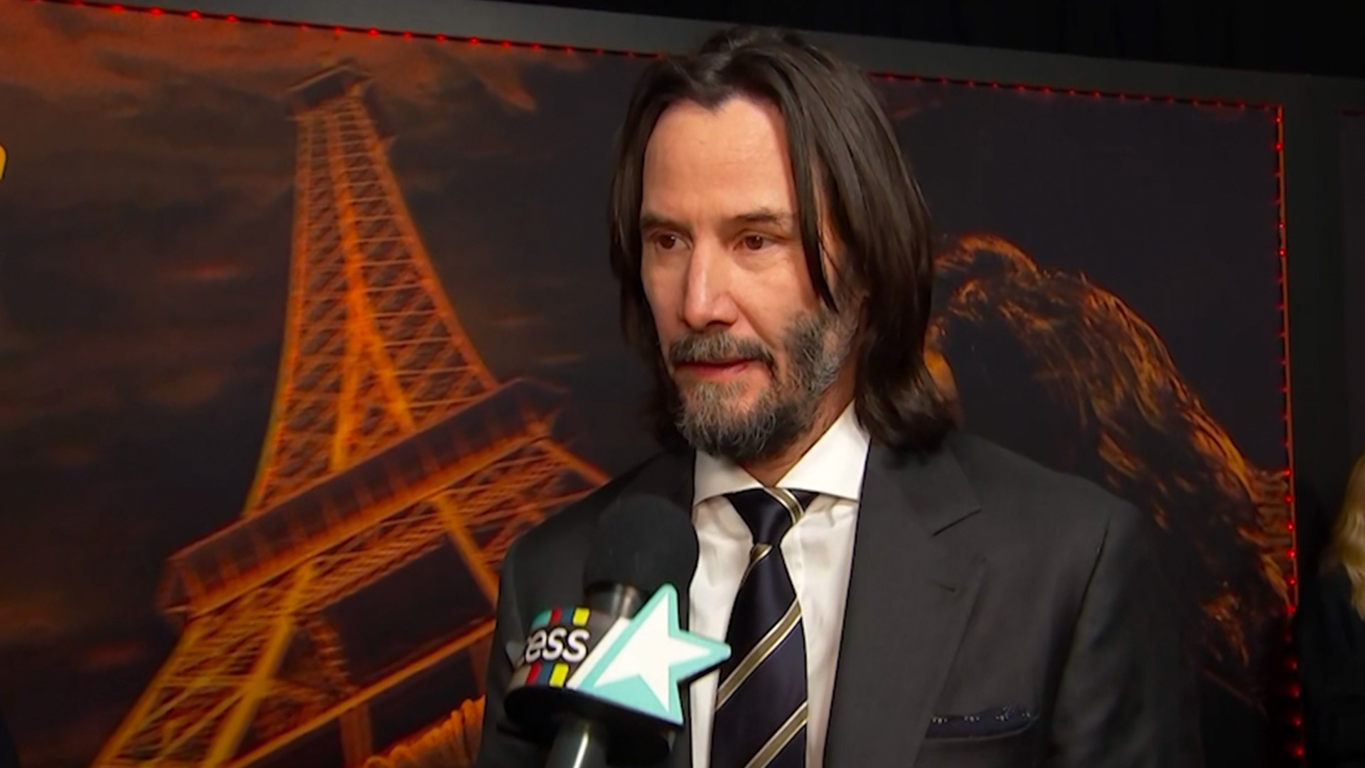 Keanu Reeves Recalls Epic Karaoke Night With Jimmy Fallon & If He Has A ...