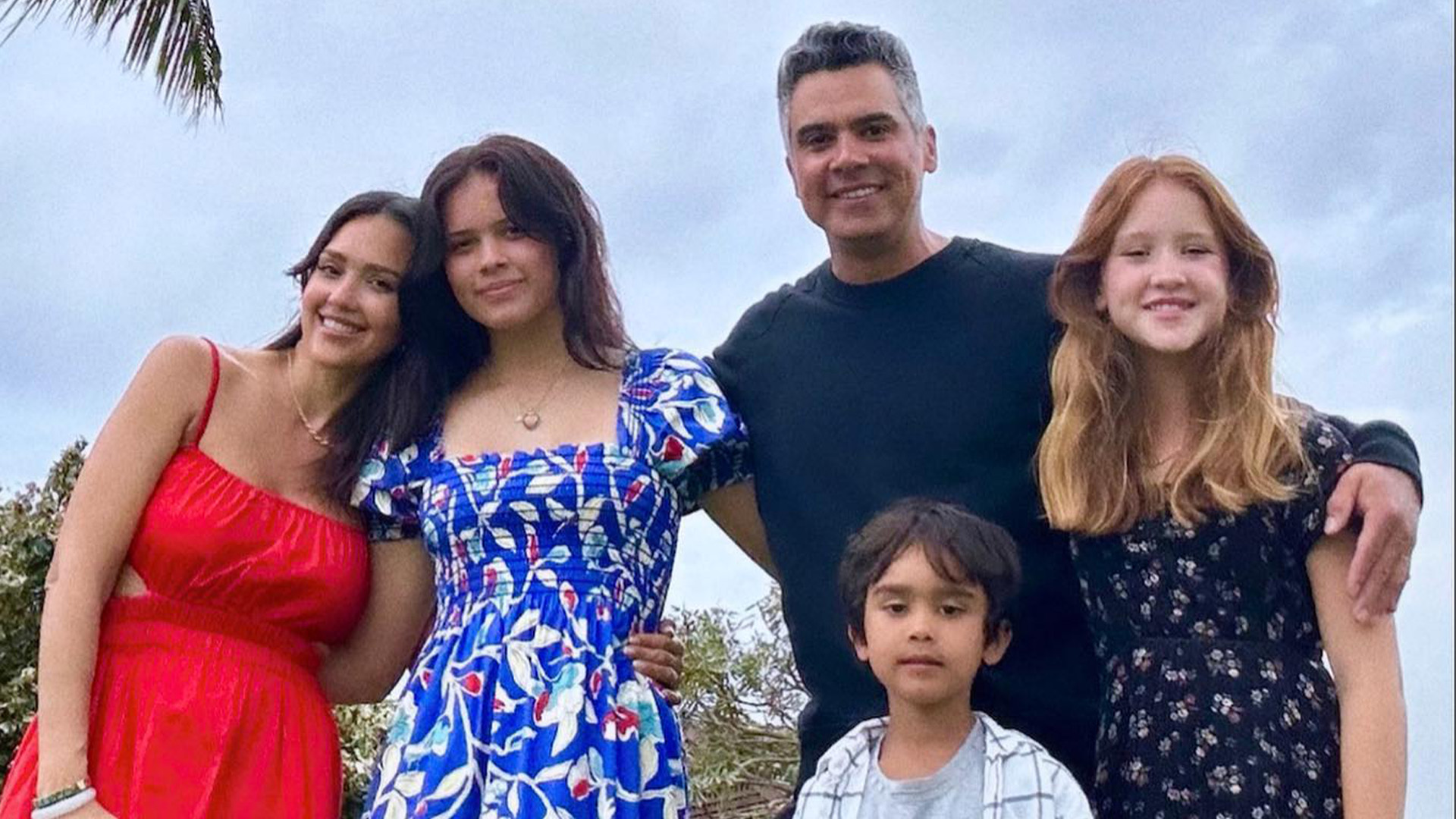 Jessica Alba Enjoys ‘Island Time’ With Family During Hawaiian Vacation ...