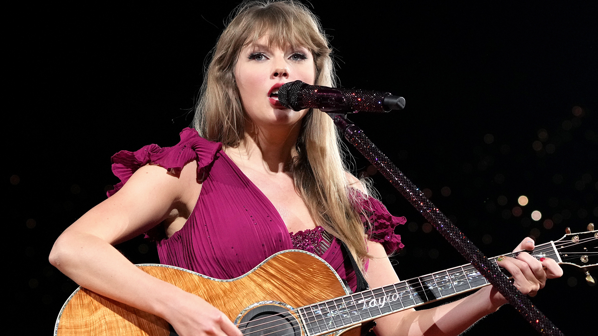 Taylor Swift Reveals She Cut Her Hand During Eras Tour Show After ...