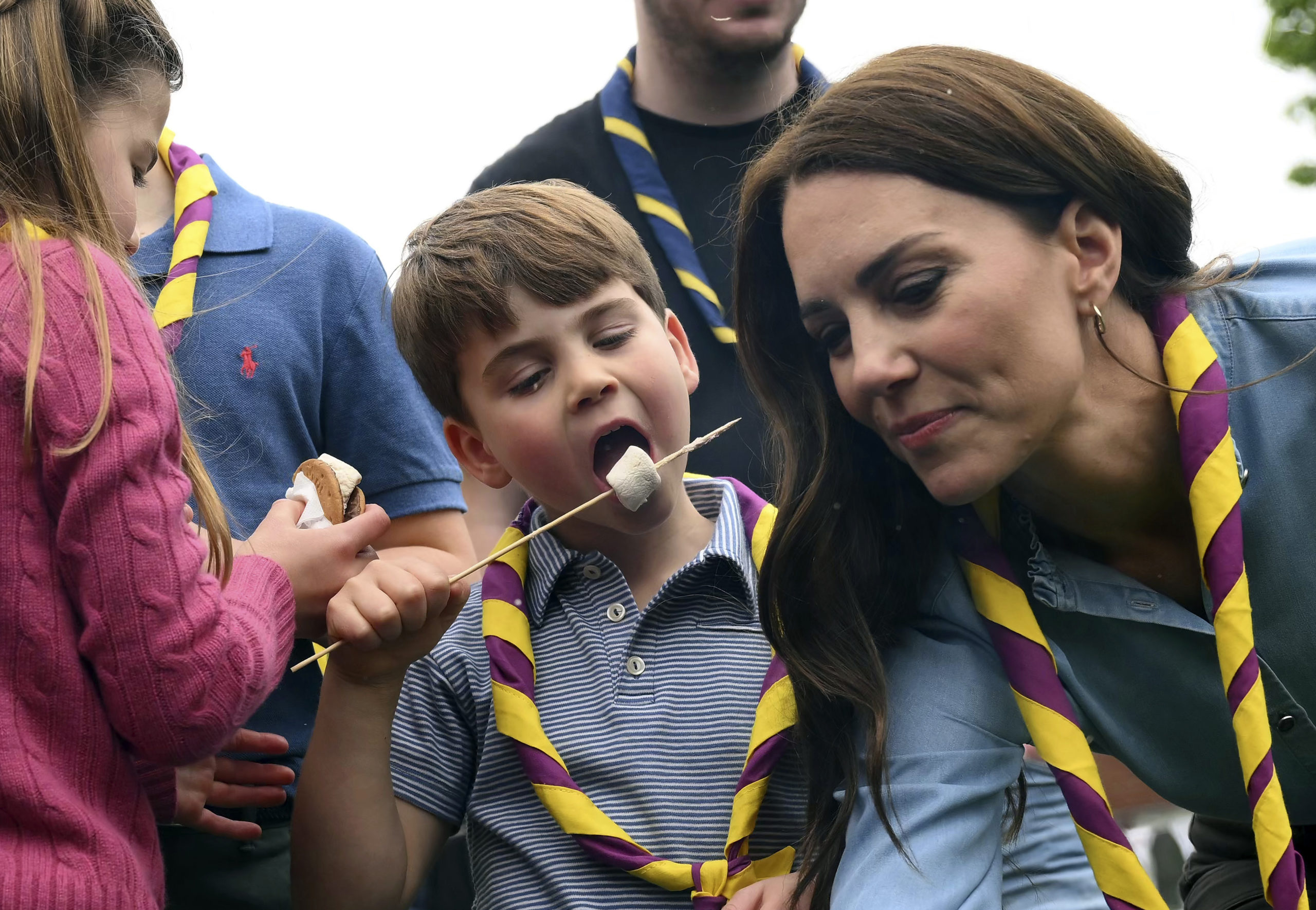 Prince Louis Eats Marshmallow & Tries Archery Joining Royal Family For ...