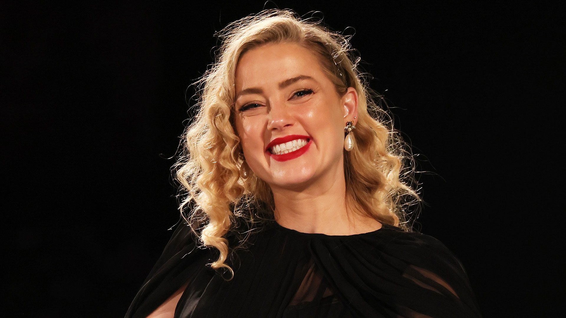 Amber Heard Returns To Instagram To Mark 'Unforgettable Weekend' 1 Year ...