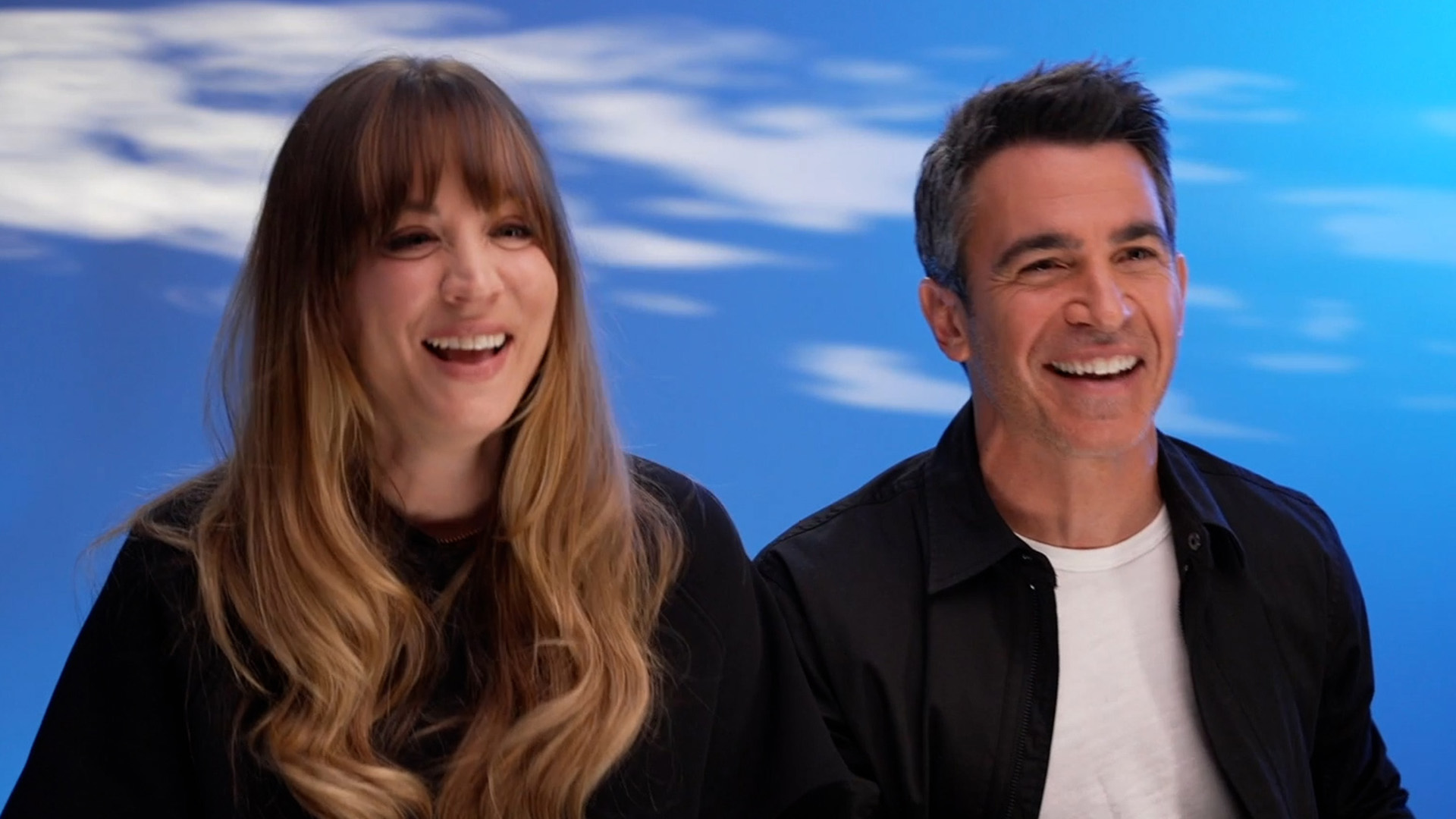 Kaley Cuoco Reveals Her Real-Life Pregnancy Was Written Into New Show ...