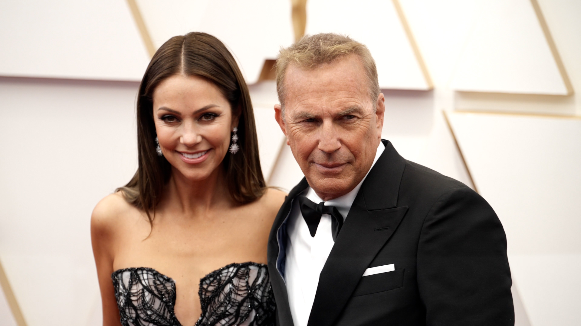 Kevin Costner & Christine Baumgartner's Divorce Timeline: Breaking Down ...