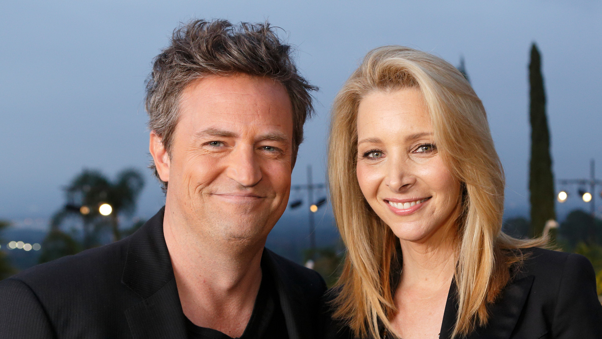 Lisa Kudrow Shares Gratitude For Matthew Perry Friendship In ...