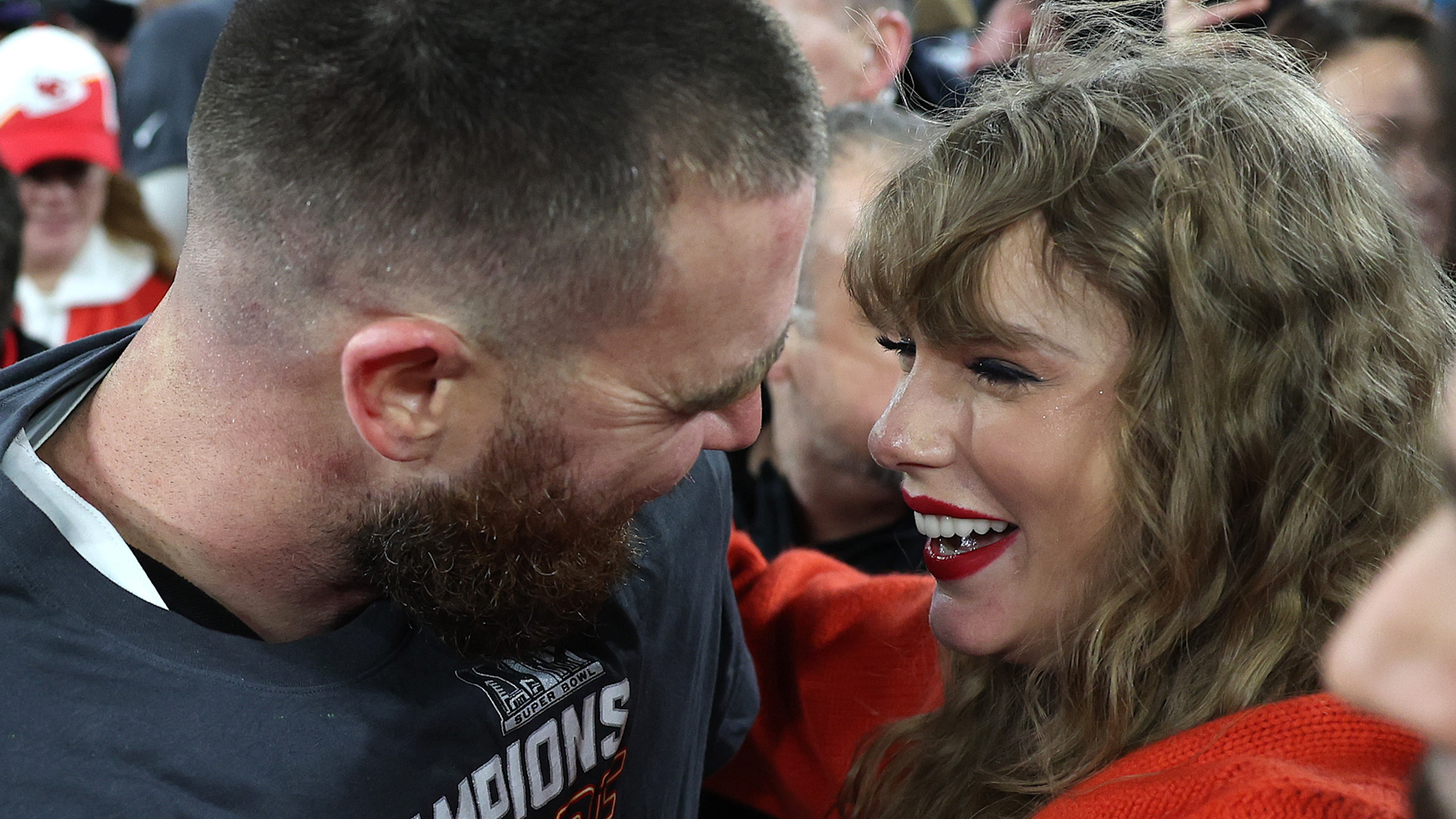 Taylor Swift & Travis Kelce Pack On PDA After Kansas City Chiefs ...