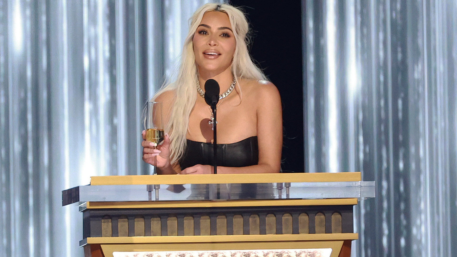 Kim Kardashian Getting Booed At Tom Brady’s Roast Gets Edited Out Of Netflix Special | Access