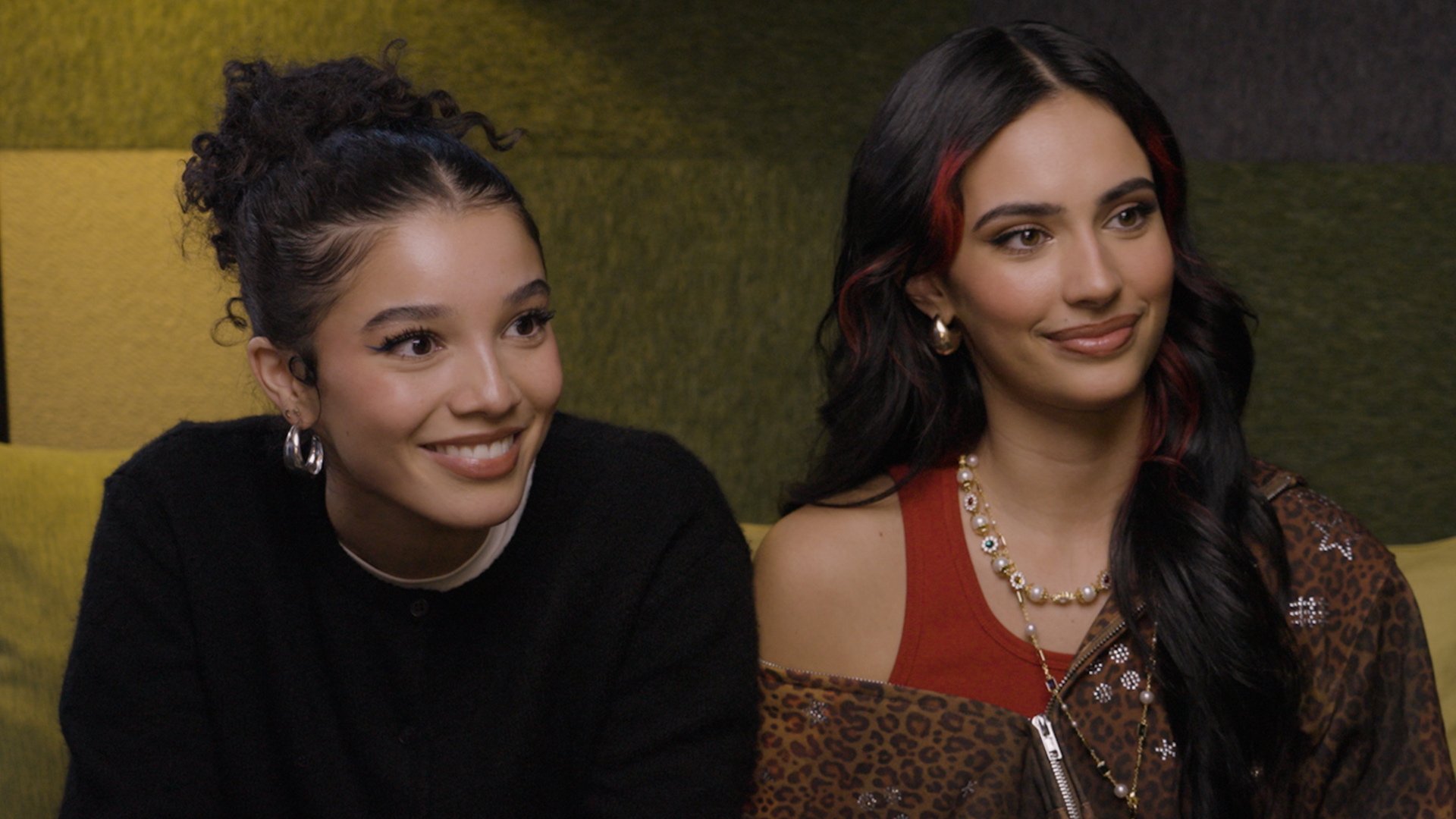 Kylie Cantrall & Malia Baker Dish On New 'Descendants/Zombies: Worlds ...