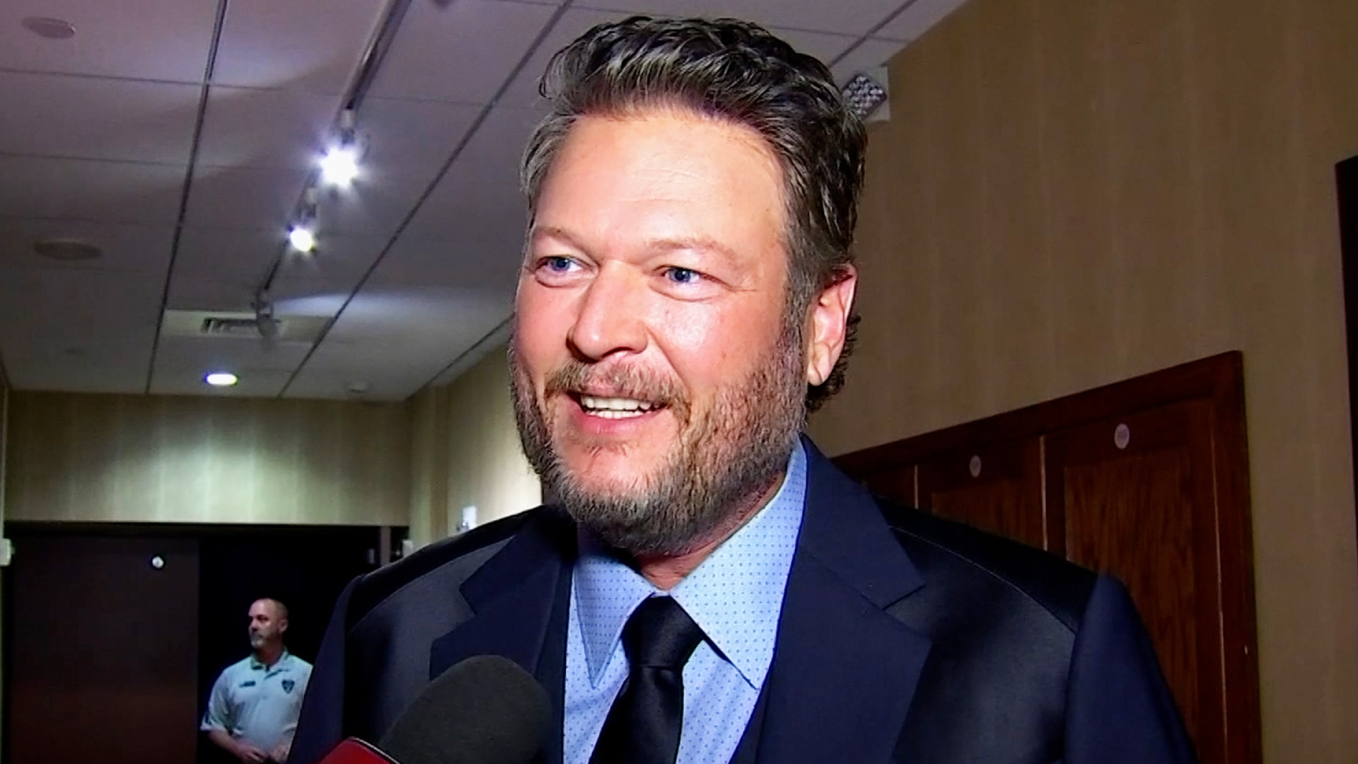 Blake Shelton Jokes Pal Luke Bryan Being Mistaken For Him Felt Like 'A ...